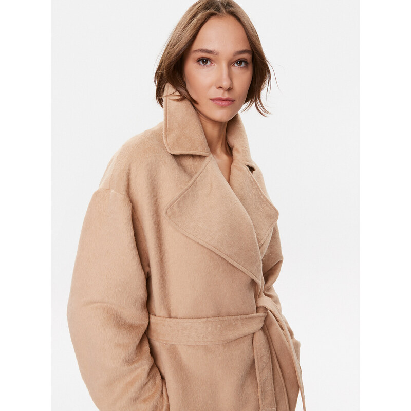 Преходно палто Guess - GLAMI.bg